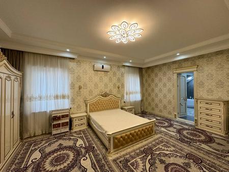 Arenda HOVLI 14 xonali yashash yoki biznes uchun.