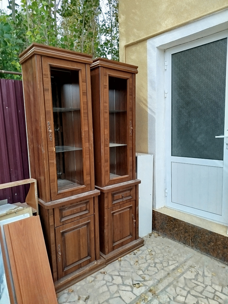 Пенал шкаф сатылады жагдайы жаксы  калеушилер хабарласын