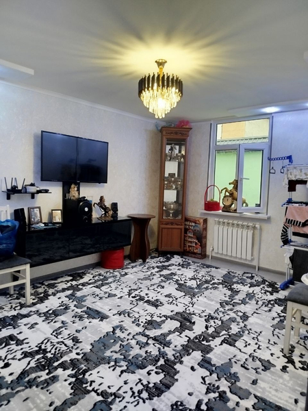 Срочно продается свой участок на Янгиабаде 1,8 сотки 3 комнаты
