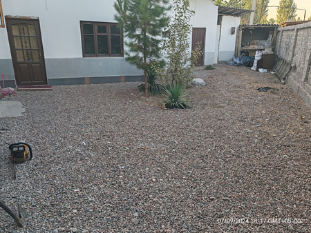 Hovli sotiladi 35000 ue
