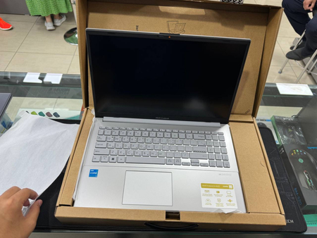 YENGI NOTBUK sotilvoti ASUS VIVOBOOK Core-i3 13th N305 ozu-8gb ssd-512