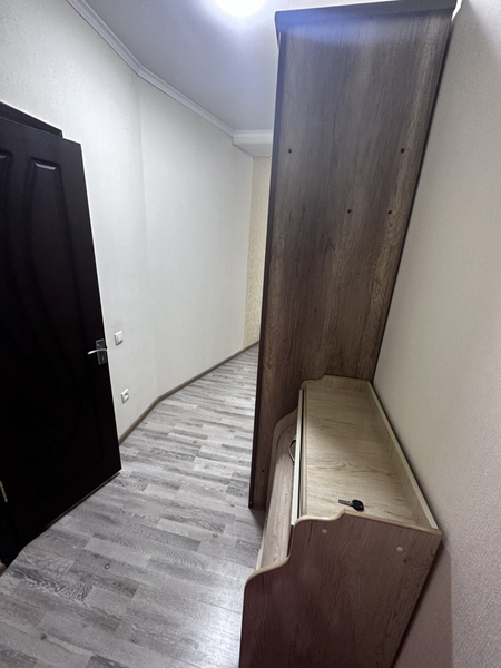 Продам 1/4/4 новосстройкп кирпич максим горький