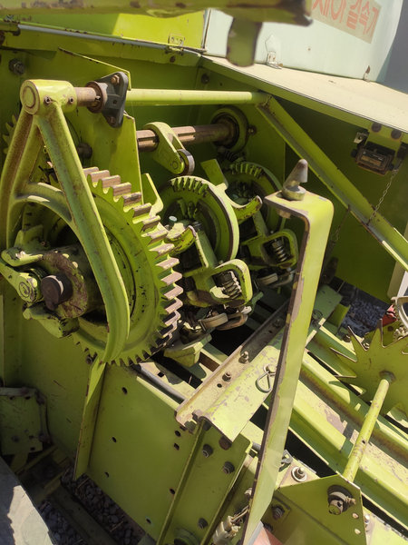 Claas markant 55