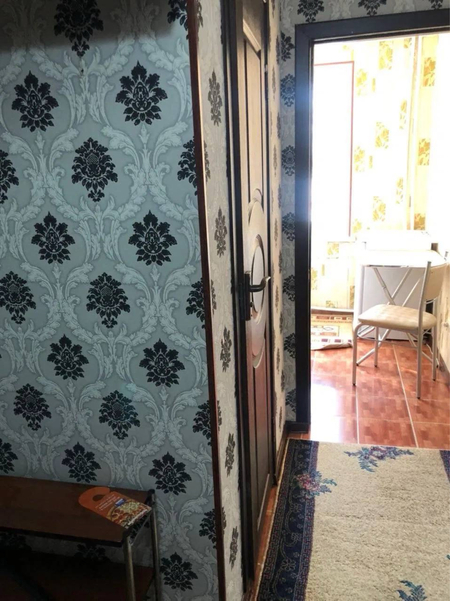 Сдается 1 ком квартира Новомосковская стадион старт небольшой торг