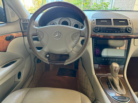 Продам Mercedes 211