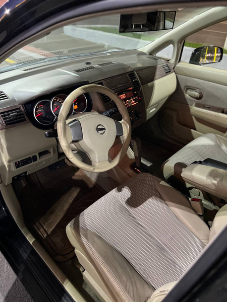 Sotiladi Nissan tiida