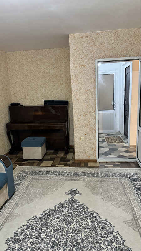 Срочно продаеться 2 х комнатная квартира