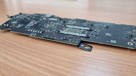 Рабочая мат. плата от MacBook Pro 13