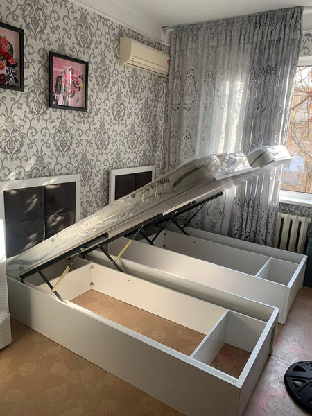 Мебель на заказ однаспальня кровать