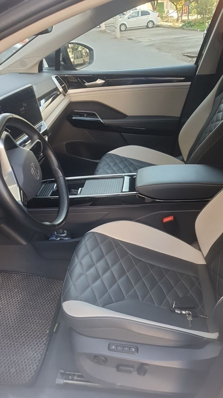Volkswagen id6 crozz pro srocni sotiladi