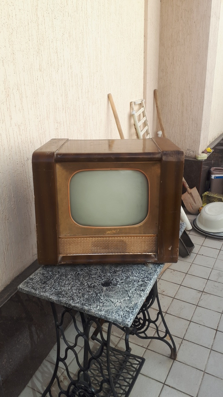 Ретро телевизор ретро часы