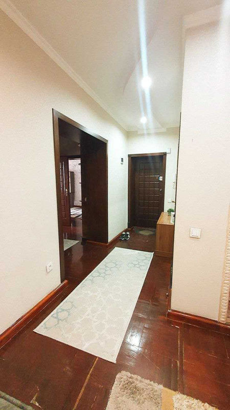 Сдаётся квартира в аренду на долгий срок. 4х2х4. 90кв.м.