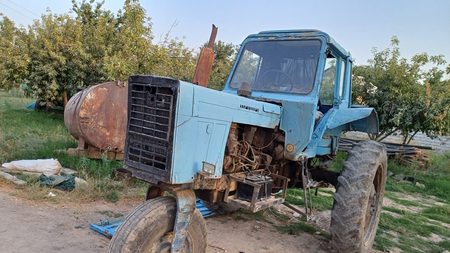 Mtz 80 qora mator qoʻyilga rollari gidravlik qilingan