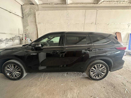 Toyota  Highlander hybrid