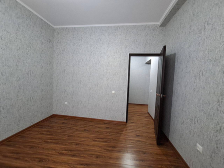 2/2/4 Буюк Ипак Йюли , Никитина новосройка ,45м2, кирпич , 56000$