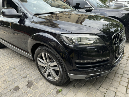 Audi q7sotiladi 2010yil kraska toza 28000$ narxi