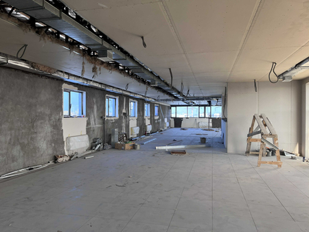 (Добрый) Катта Козиробод (Стадион Бунедкор), 800 м², 1 линия
