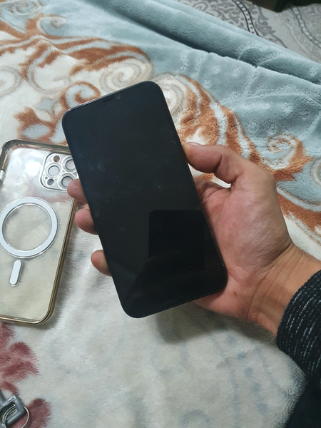 Iphone 12 pro max 256 Srochni sotiladi