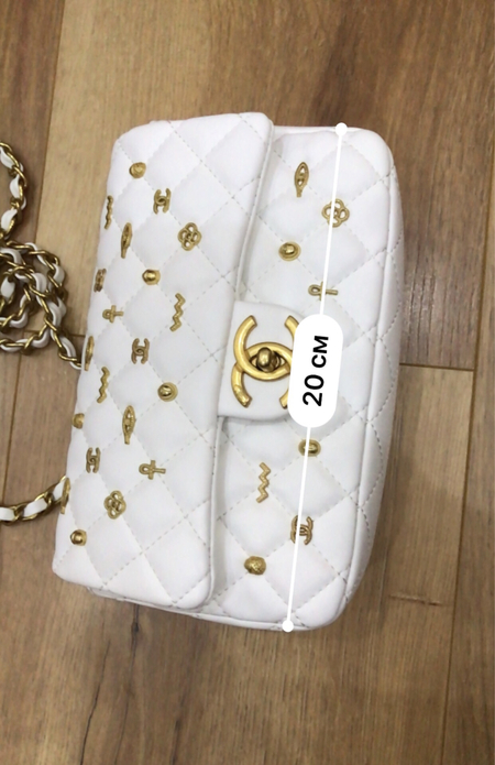 Сумка chanel белая с украшениями