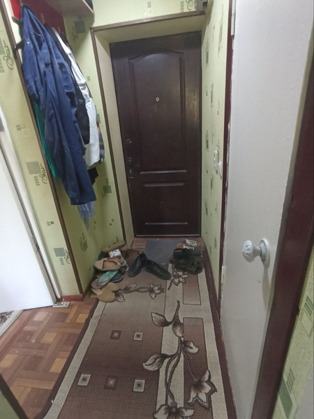 Продается однокомнатная малогабаритная квартира возле базара Куйлюк