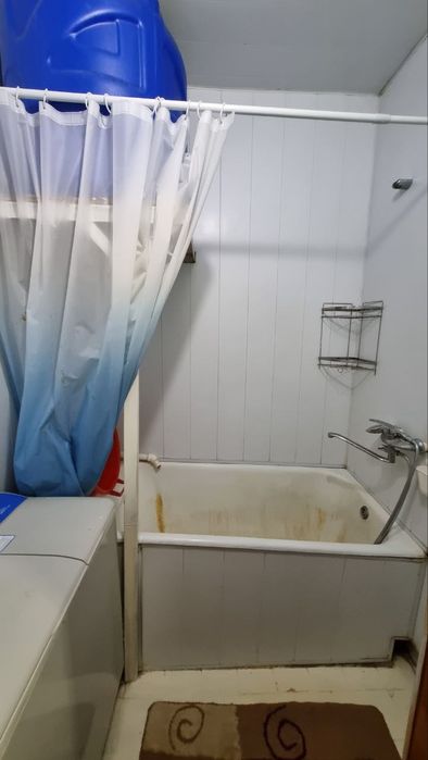 СРОЧНО!Дска, 2-х ком кв на 3-ем этаже в 9-ти этажном доме.
