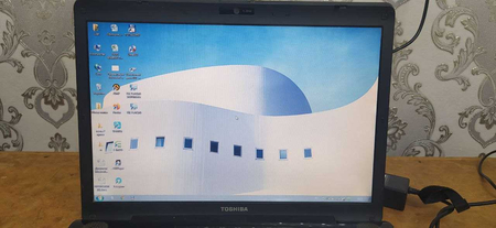 Toshiba noutbuk satiladi