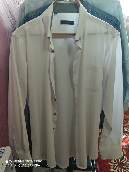Мужская рубашка белого цвета. Размер L-XL, 48-50.