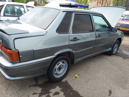 Lada Samara 2115 sotiladi