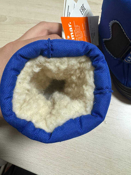 Продам детскую зимнюю обувь (Польша)