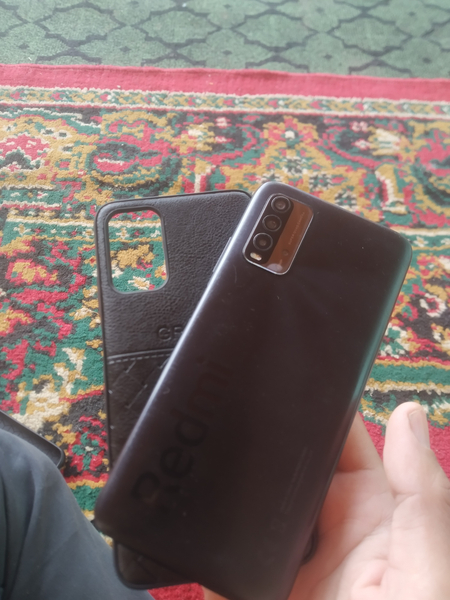 Redmi 9T  4  64 sotiladi ya obmen bor samsunglarga
