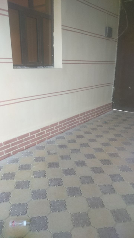 15 sotixli uy sotiladi