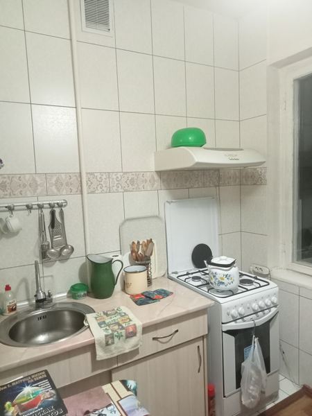 Olmazor tumani Qoraqamish 2/4 da 1 xonali kvartira Sotiladi 1/3/4 b 2/