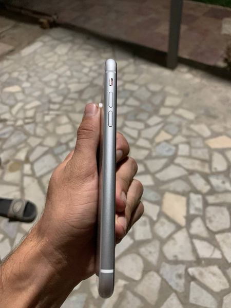 iPhone Xr oq fes tru ton yoq 128GB