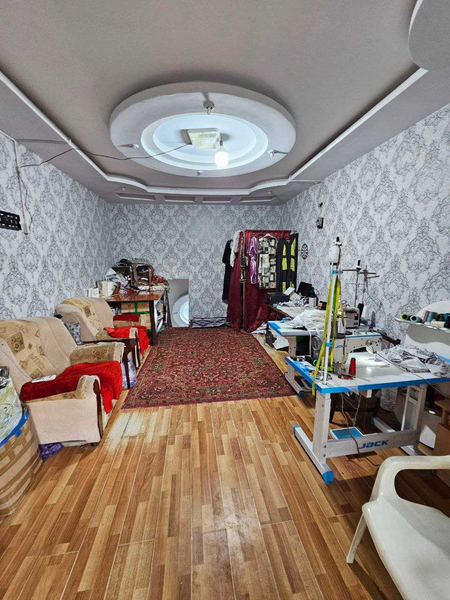 2 xonali 70m² 1-qavat sotiladi.