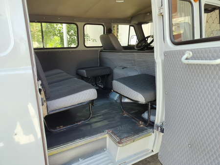 UAZ / 2010 / OQ b