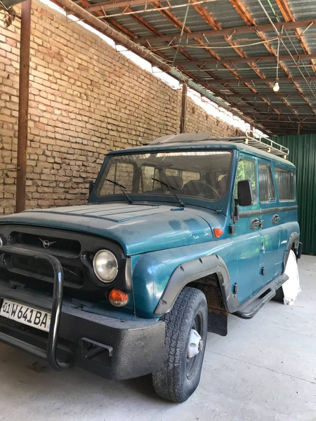 Uaz bars sotiladi