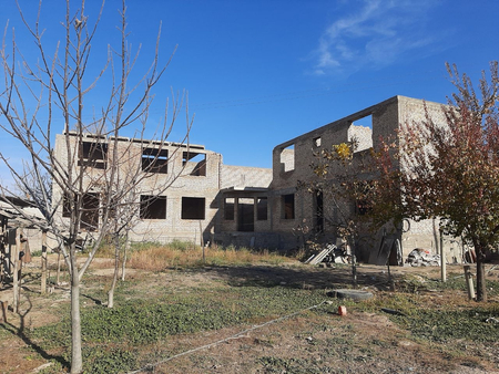 Uchastka sotiladi