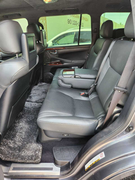 Мощный LEXUS LX570 c прозрачной историей