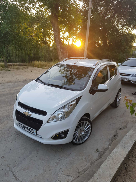 Spark 3 Lt 2015 yil Arenda vikup oq rang