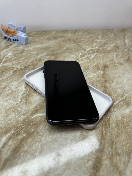 Iphone 11 (black)128