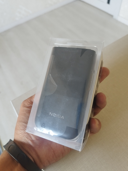 Nokia 2720 flip black