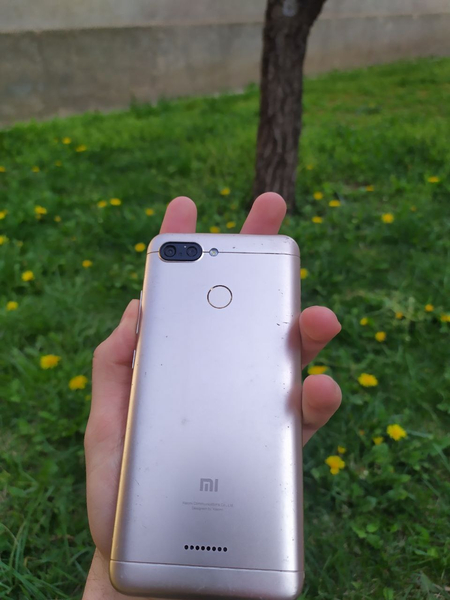 4 ta telefon 240$