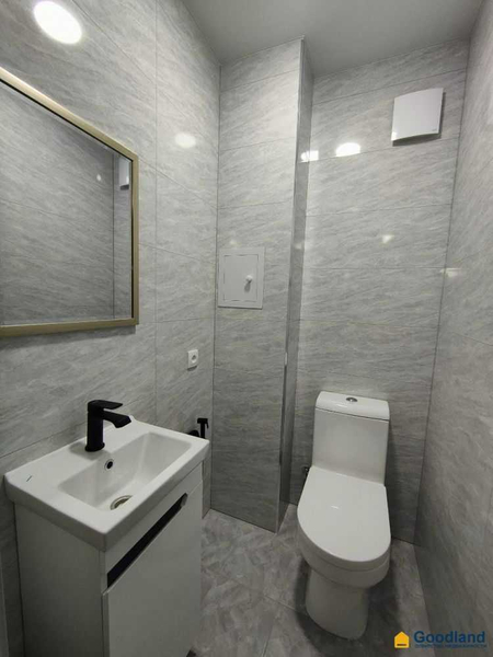 В Мирзо-Улугбекском районе Ц2 продается 2х комнатная квартира (J 1154)
