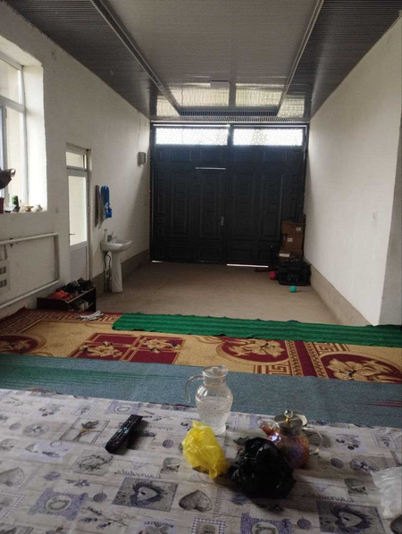 От Сергели 6км.Лайлак махалля.Продам 4 комнатный дом на 3.4 сотках.