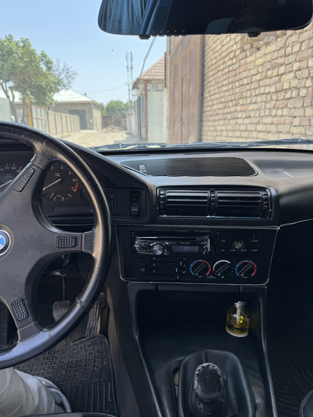 BMW e34 спортивный матор вишнёвый