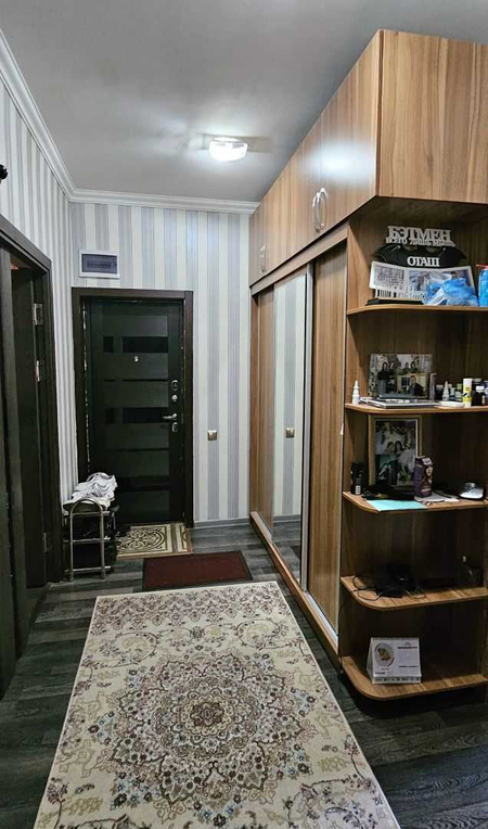 Продаётся квартиры 3/1/5 на Юнусабадском районе 9-й квартал(J2446)