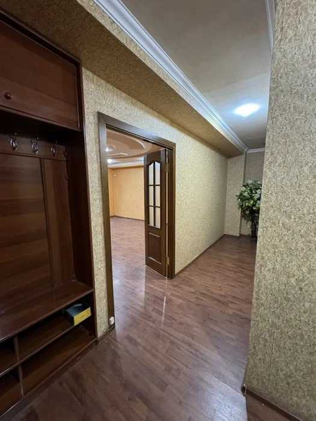 Продаётся квартира в центре Ташкента 2/3/12 с ремонтом 85м2
