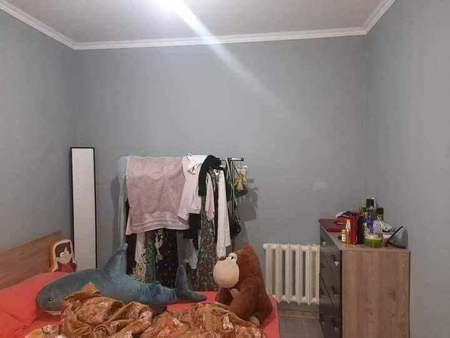 Продается дом 1,5 сот Мирабадский район , ориентир кафе Каралина .