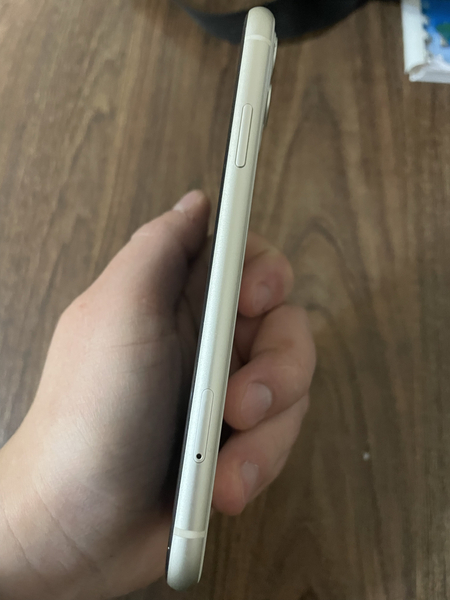 Iphone 11 идеальный, 128gb память. 86% уровень батареи.