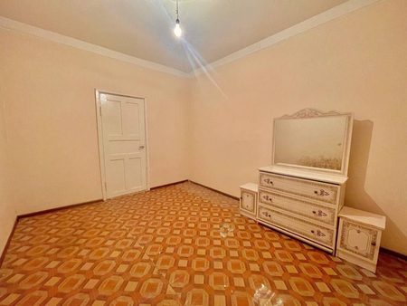 Продаётся 2/1/5 на Себзаре балкон 2/6